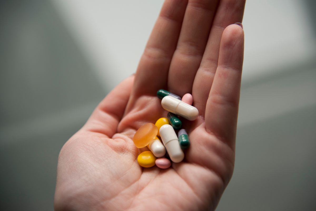 Kava ir vaistai: kurių vaistų geriau nevartoti kartu su kava