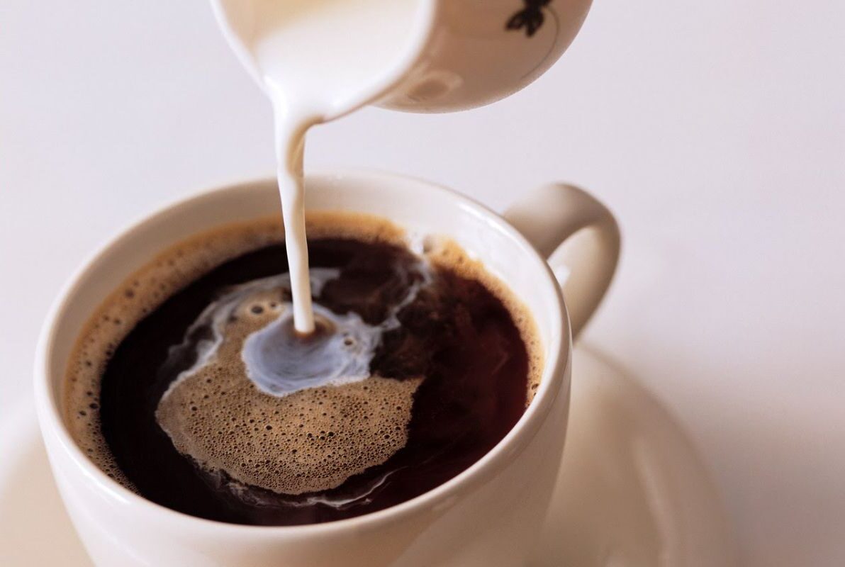 Grietinėlė kavai: tradicinė ir sausa. Kurią pasirinkti?